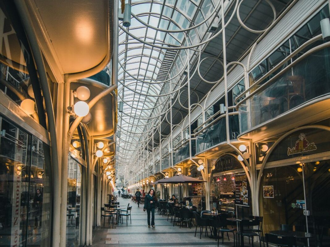 35 Best Restaurants in Harbourfront Toronto