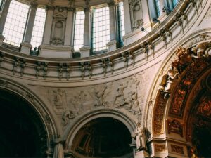Explore 30 Historic Buildings in Toronto: Timeless Landmarks