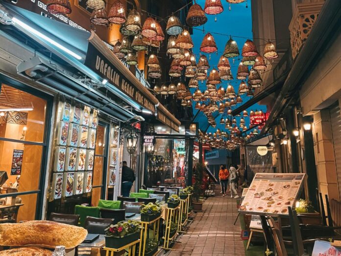 13 Best Bayview Leaside Restaurants - Dining Guide