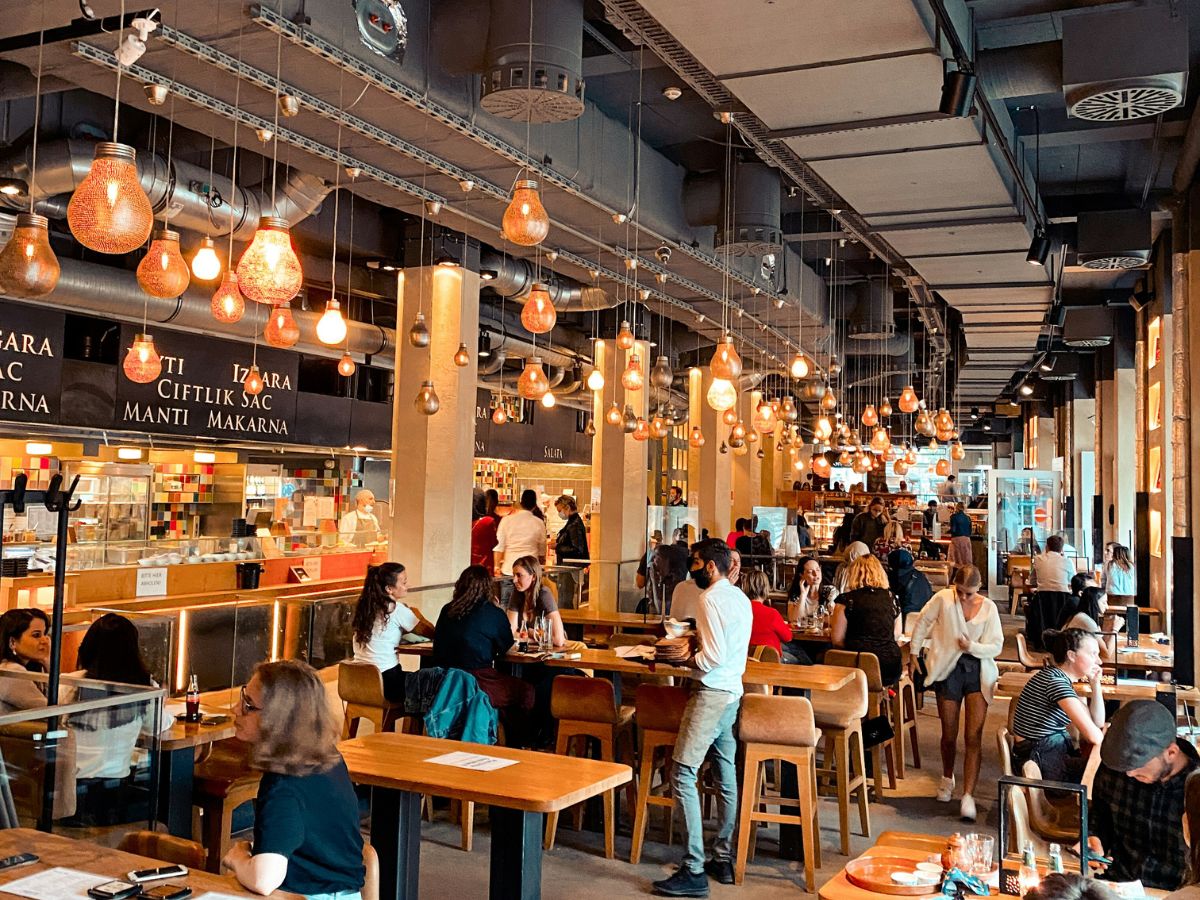 13 Best Bayview Leaside Restaurants - Dining Guide