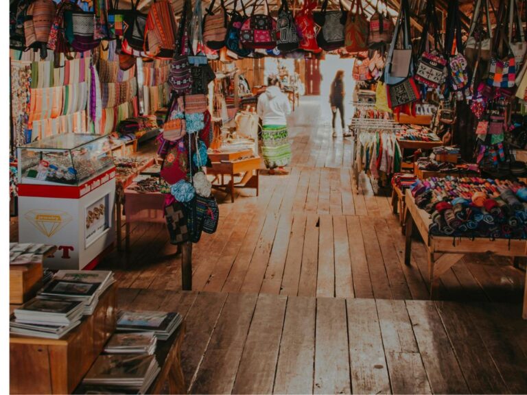 Toronto's 15 Best Shopping Spots - Ultimate Guide to Shopping