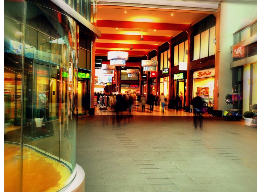 Toronto's 15 Best Shopping Spots - Ultimate Guide to Shopping