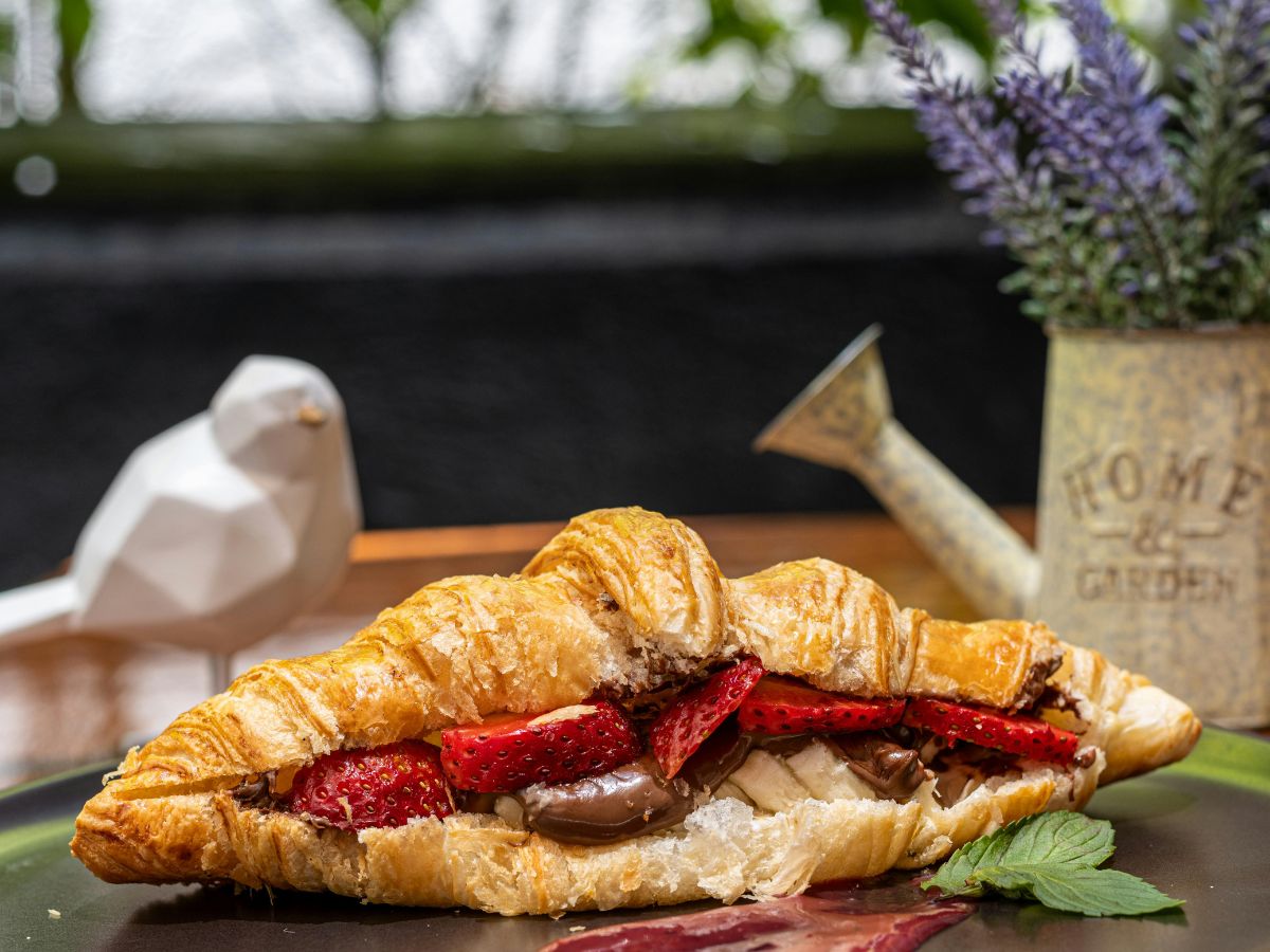 18 Best Late-Night Breakfast in Toronto | 24-Hour Breakfast Spots