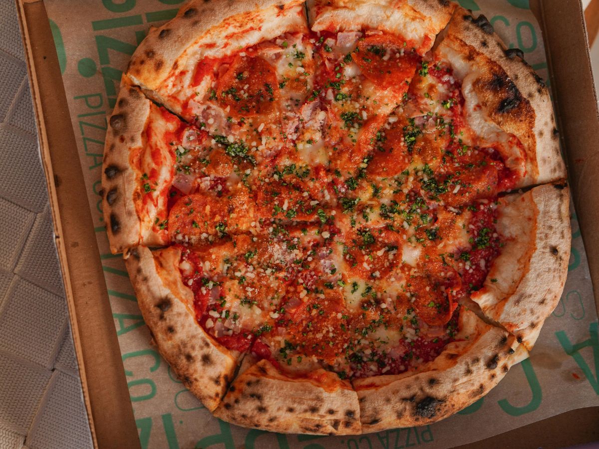 Top Neapolitan Pizza Spots in Toronto | Authentic Wood-Fired Pizza